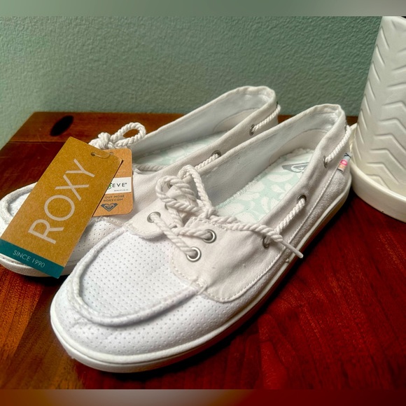 Roxy | Shoes | Nwt Roxy Ahoy Ii Size 8 Canvas Boat Shoes Deck Sneakers Womens White Flats New ...